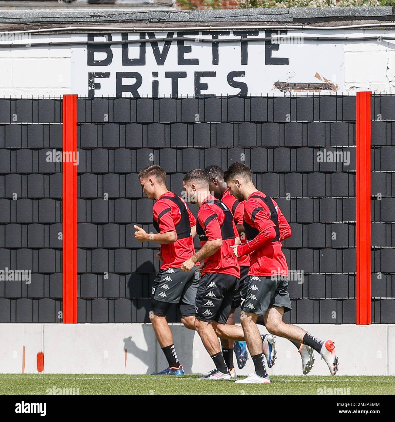 Joueurs de RFC Seraing photographiés lors de la première session d ...