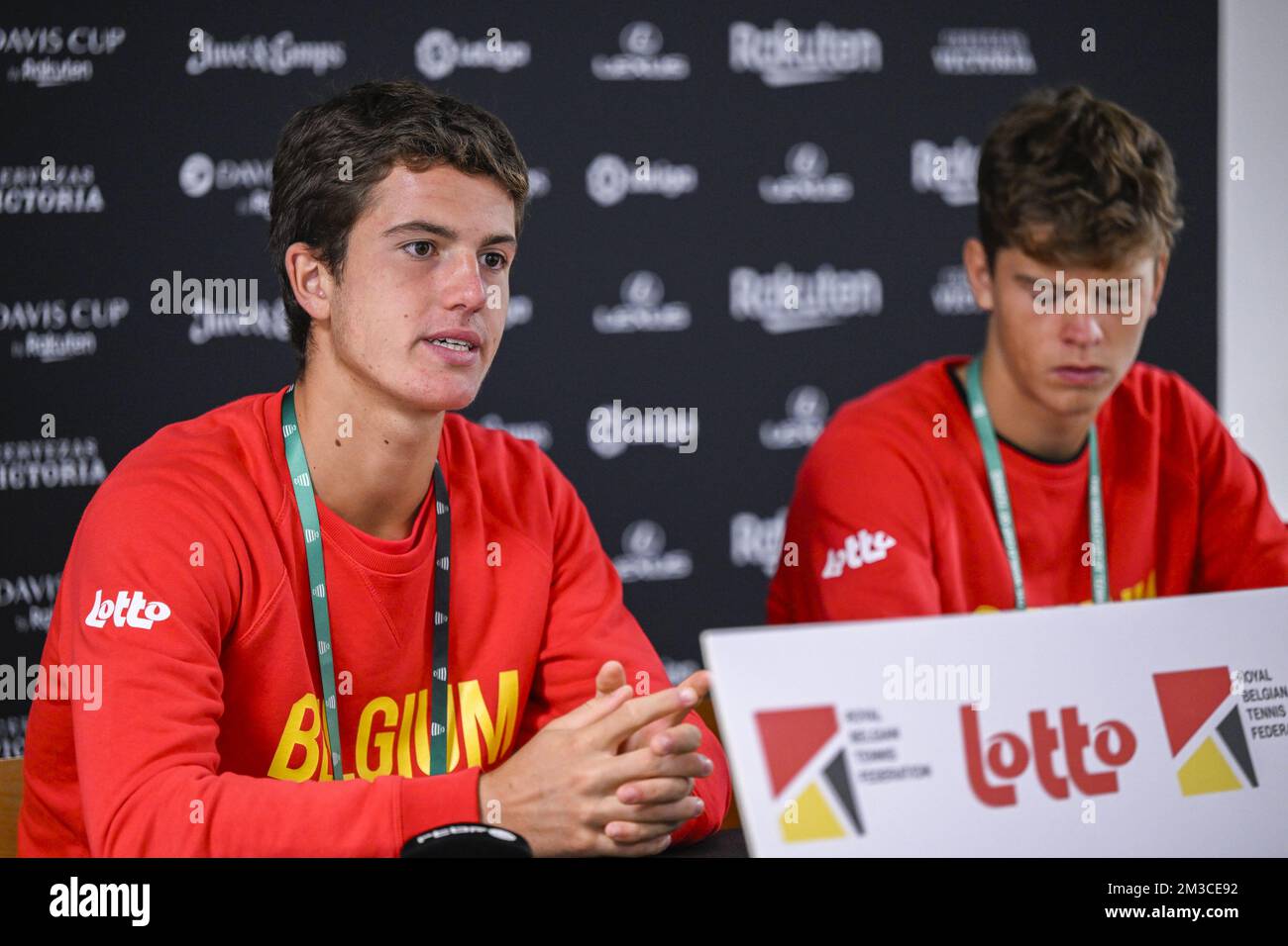 Le jeune belge Gilles-Arnaud Bailly et le jeune belge Alexander Blockx ...