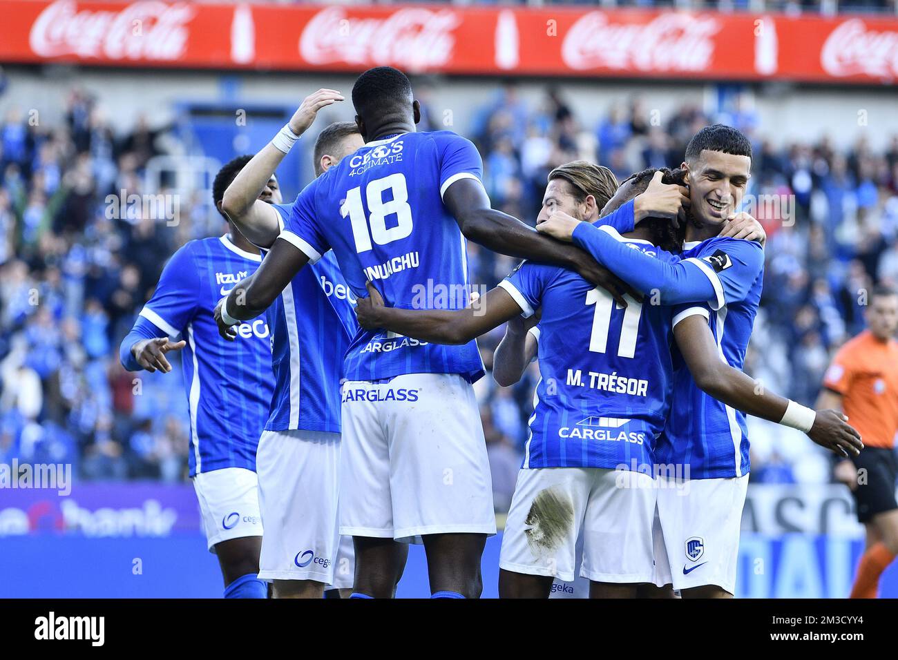 Paul Onuachu, de Genk, célèbre après avoir obtenu son score lors d'un ...