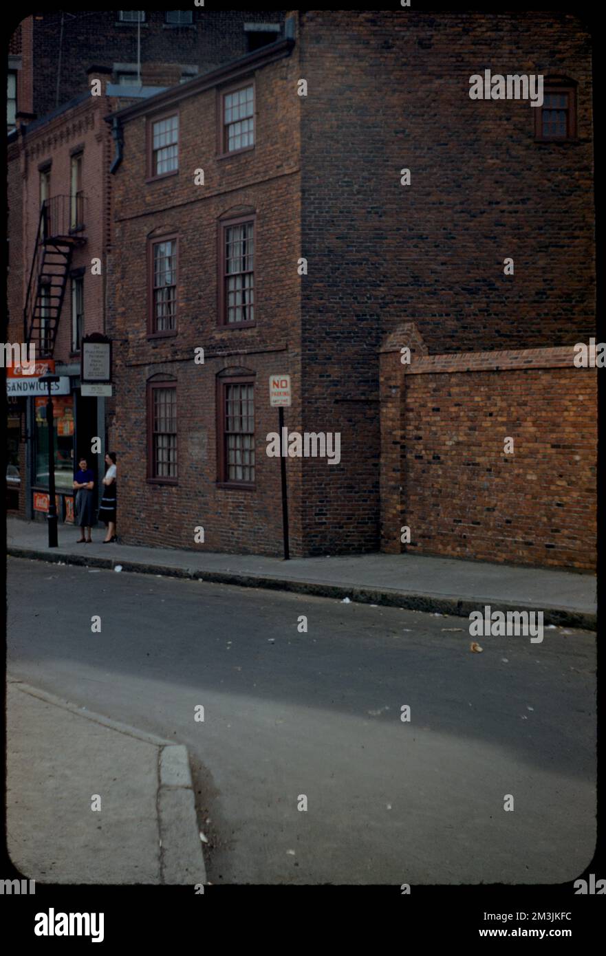 Ancienne maison de Bidford, place du Nord , Maisons, bâtiments ...