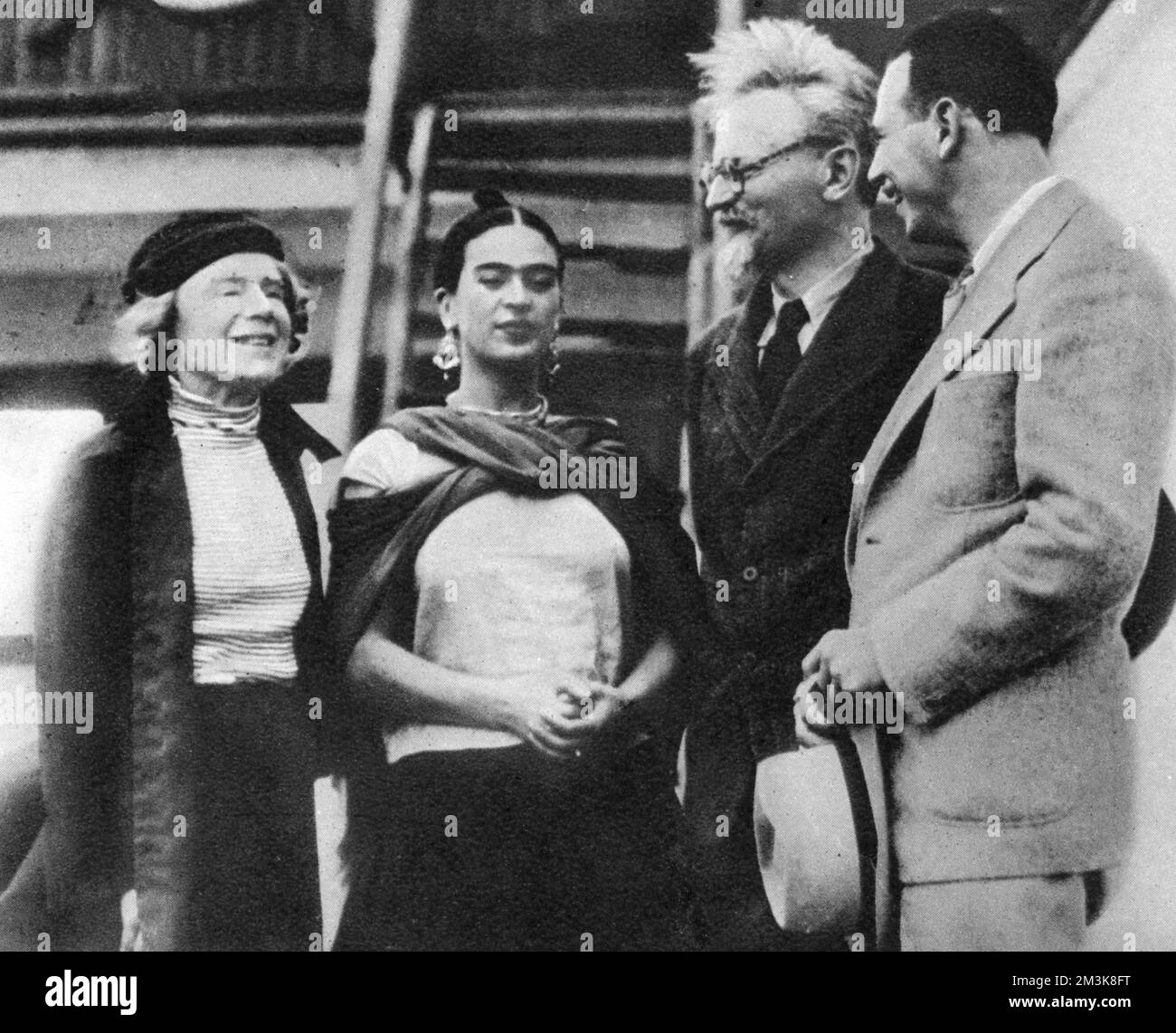 Frida kahlo et leon trotsky Banque d'images noir et blanc - Alamy