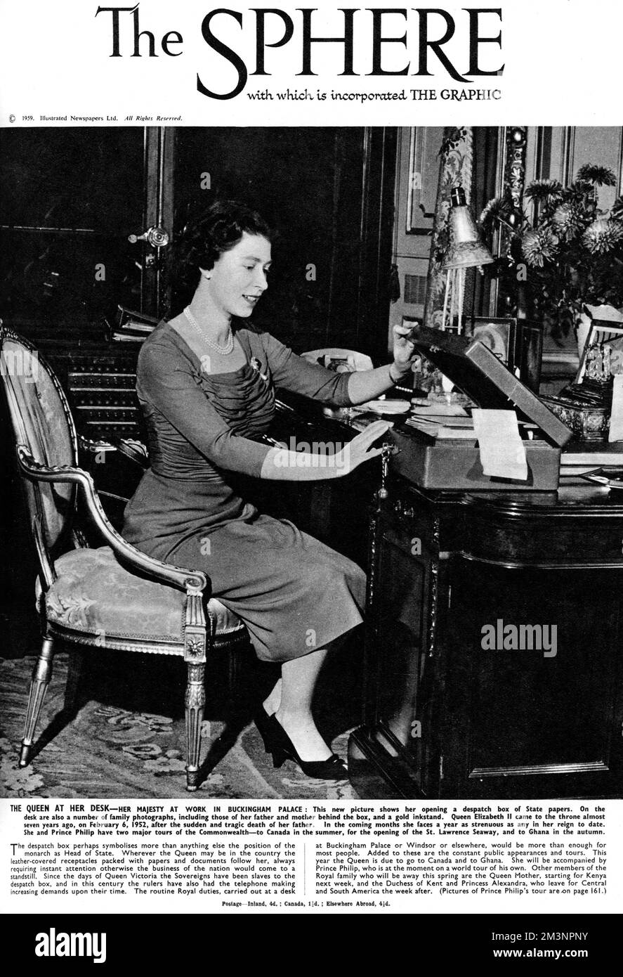 Reine Elizabeth II à son bureau, 1959 Photo Stock - Alamy