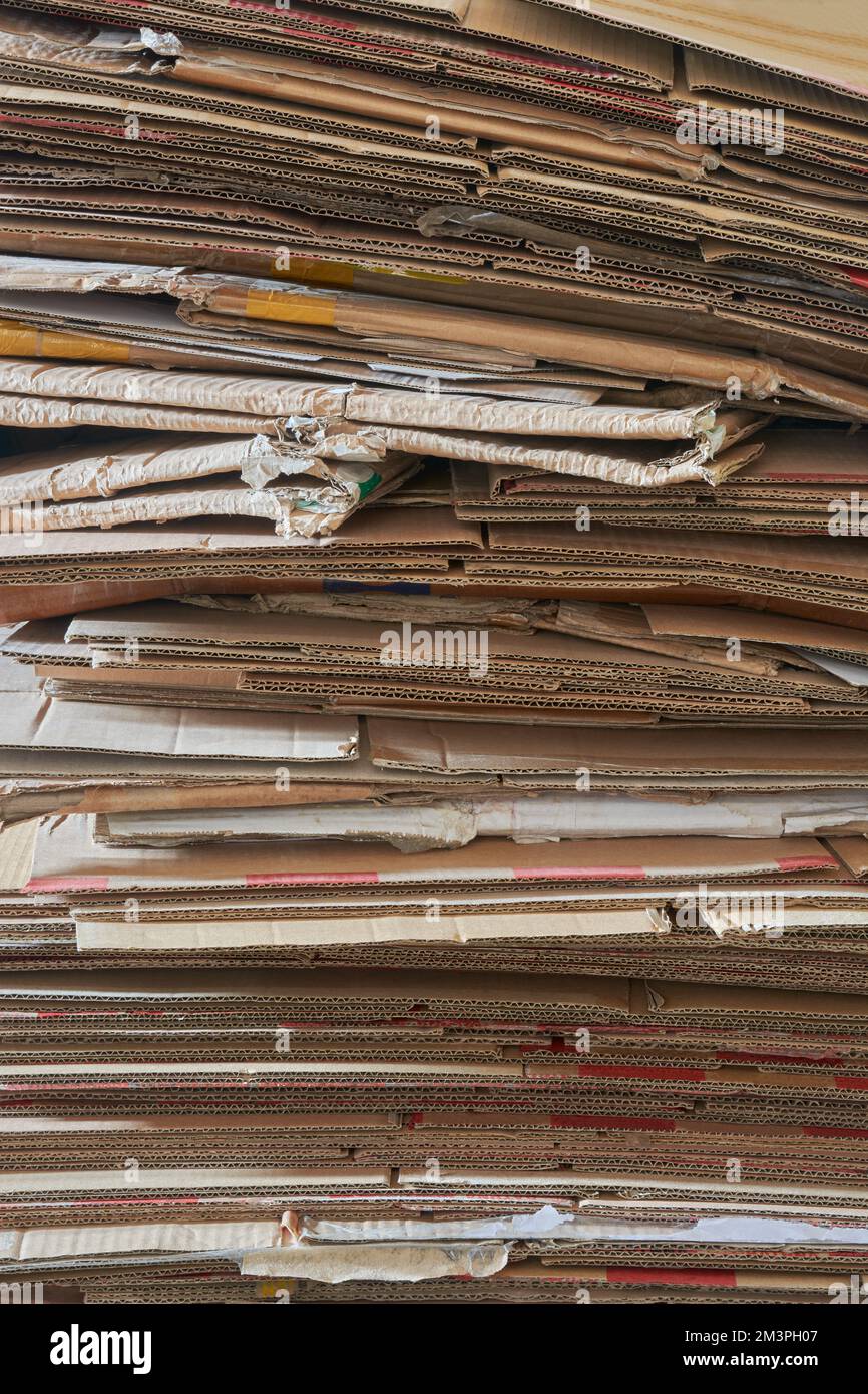 résumé de la pile de carton, pile de déchets carton ondulé utilisé dans ...