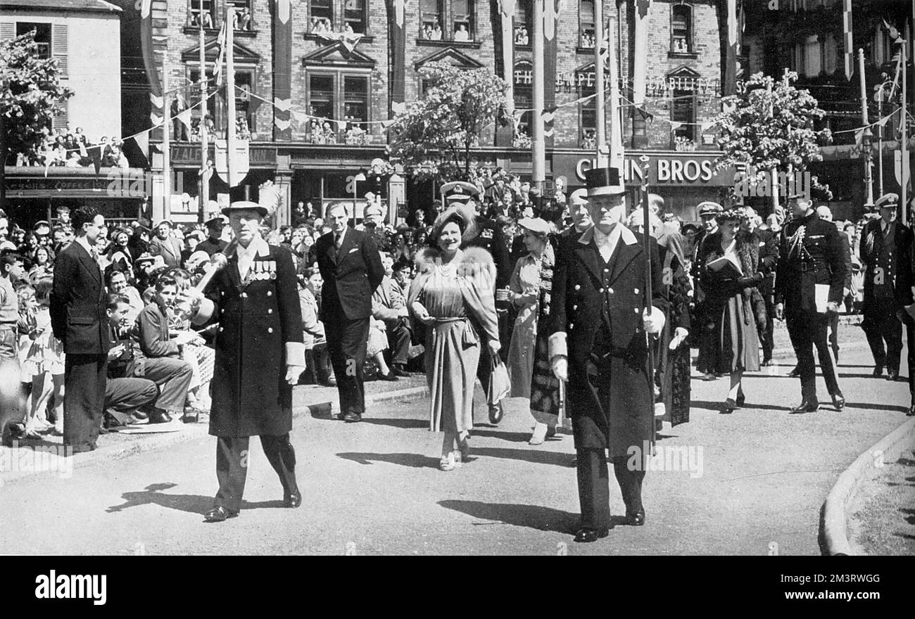 La reine mère (alors reine) et sa fille, la princesse Margaret ...