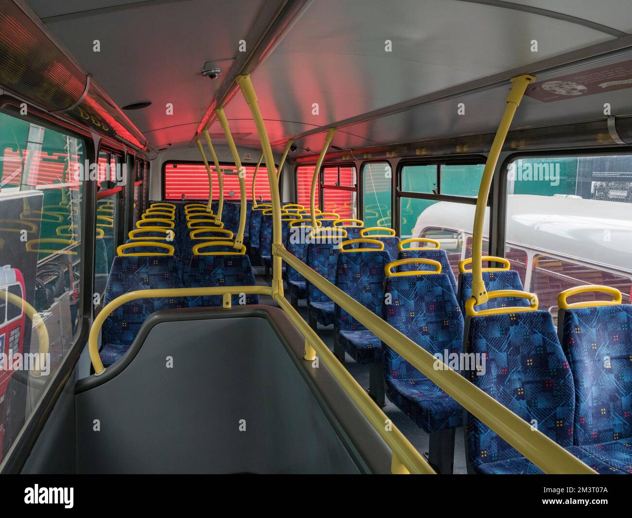 Inside a london bus Banque de photographies et d’images à haute ...