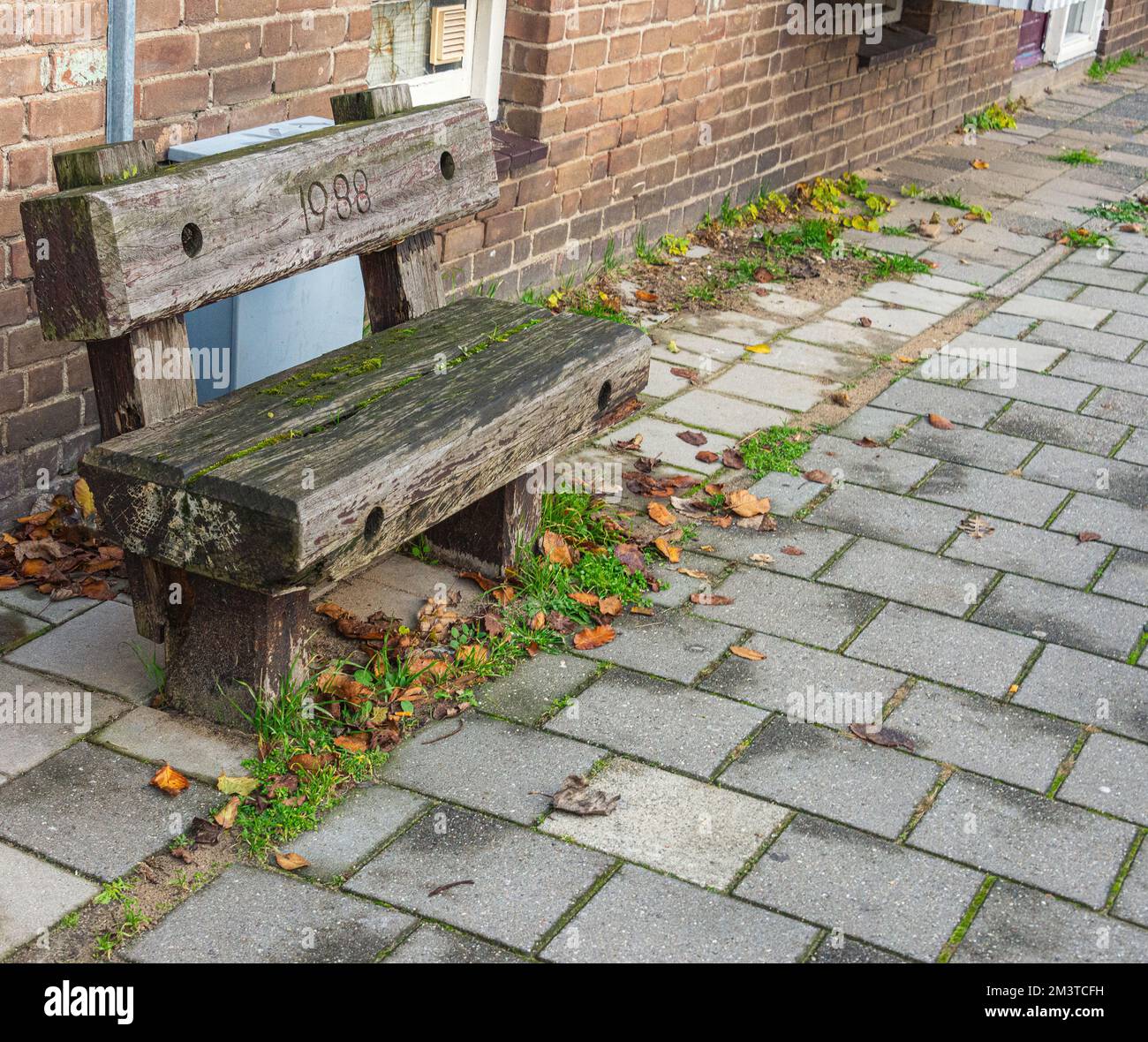 Sleeper bench Banque de photographies et d’images à haute résolution - Alamy