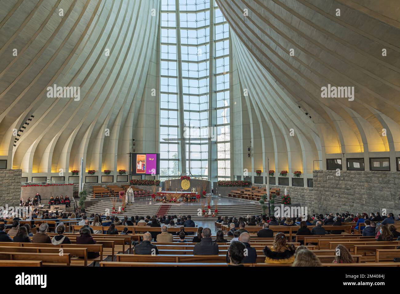Maronite church interior Banque de photographies et d’images à haute ...