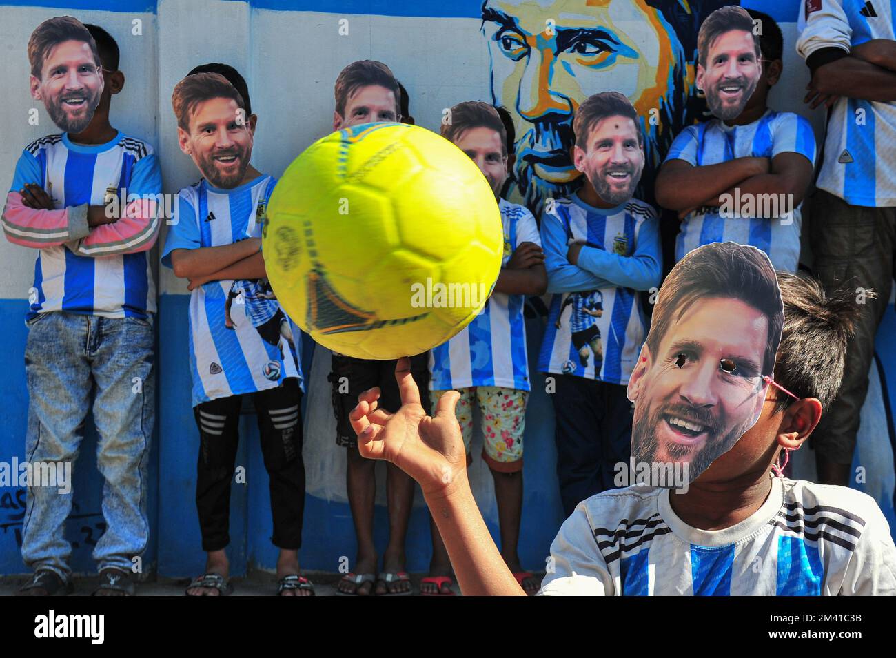 18 décembre 2022 à Sylhet-Bangladesh : de jeunes fans fous d'Argentine ...