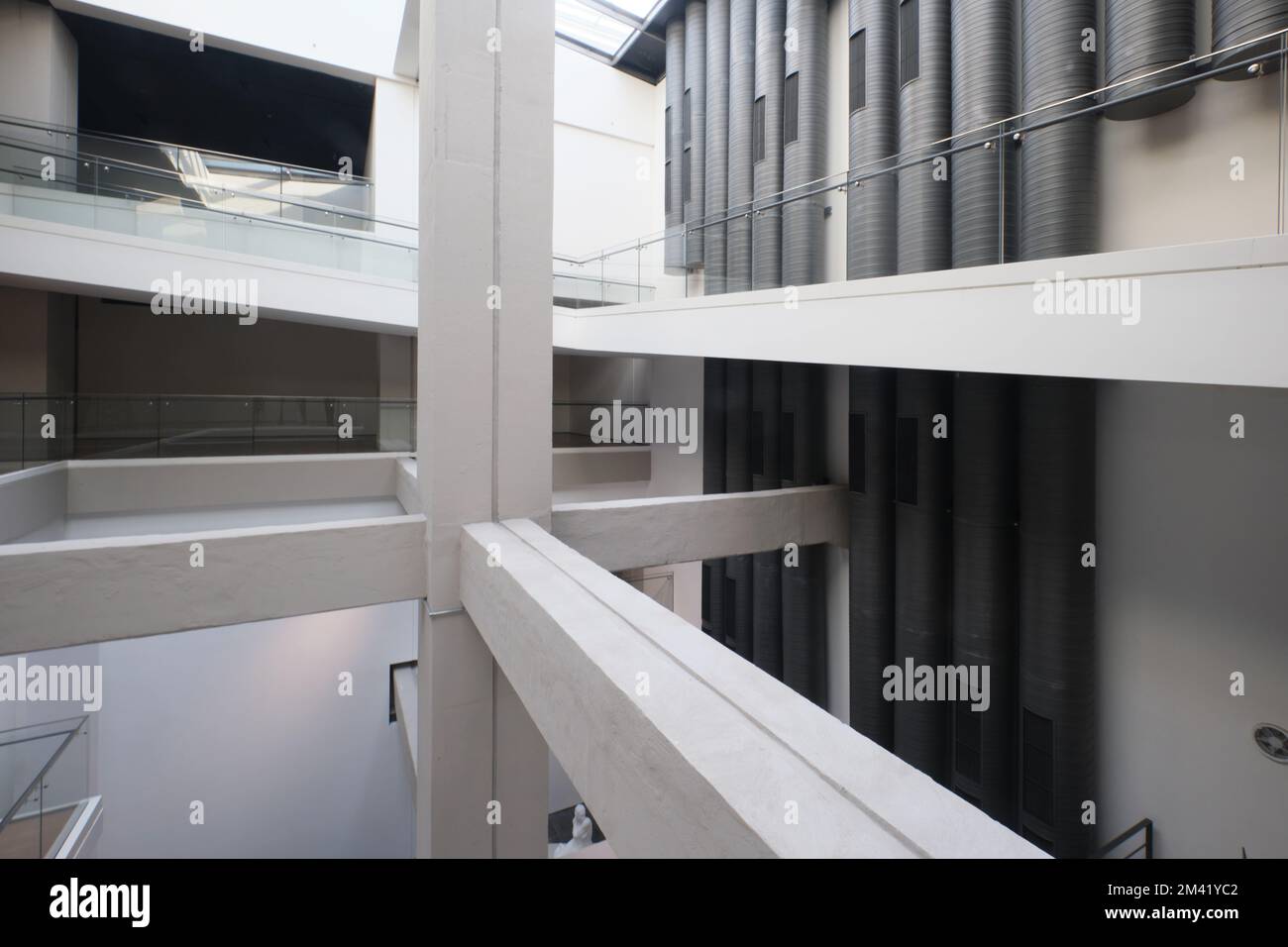 Istanbul, Turquie - 17 décembre 2022: Atrium et salle d'exposition d ...