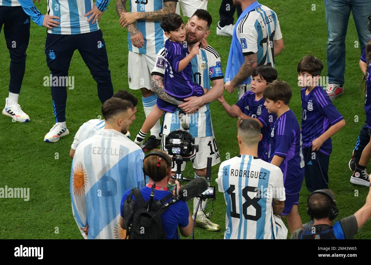 Lionel Messi, en Argentine, célèbre avec des membres de sa famille ...