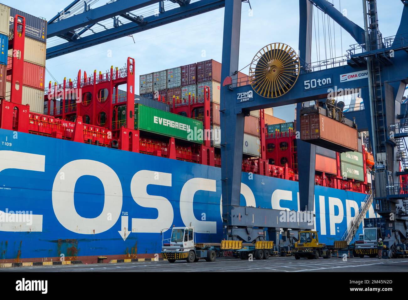 Odessa, Ukraine SIRCA 2018 : navire-conteneur dans le port du terminal ...