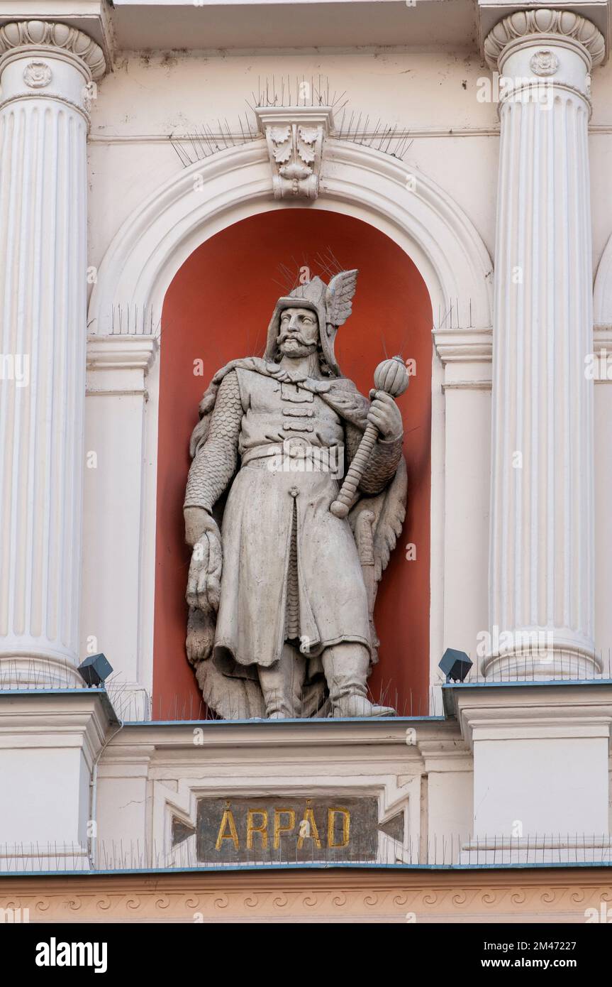 Statue prince arpad Banque de photographies et d’images à haute ...