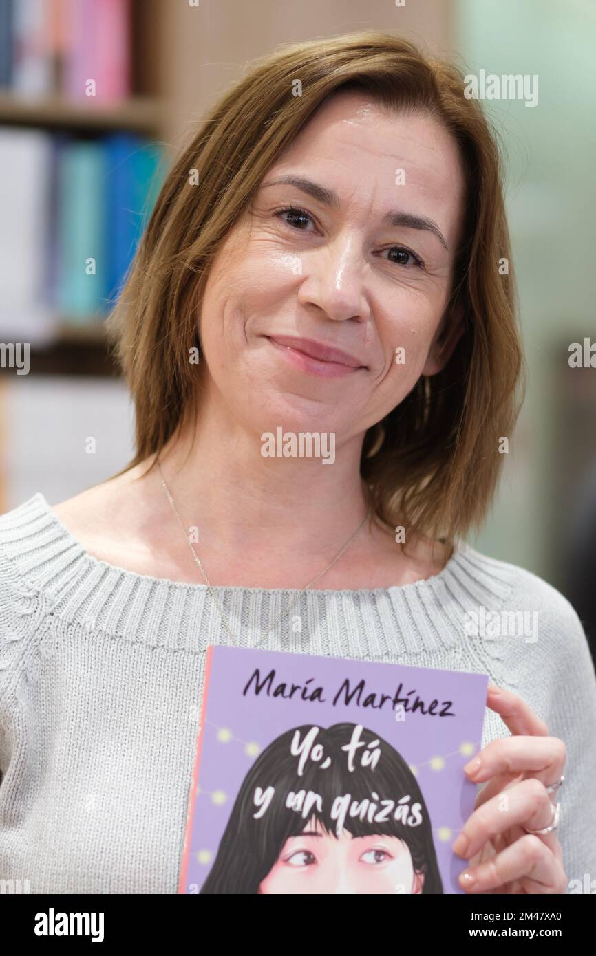 María Martínez pendant la campagne "Acción de Navidad Por la lectura" à ...