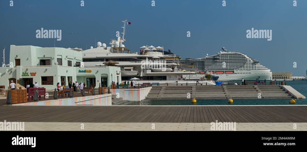 Vieux port de Doha (district de Mina) à Doha, Qatar, après-midi, prise ...