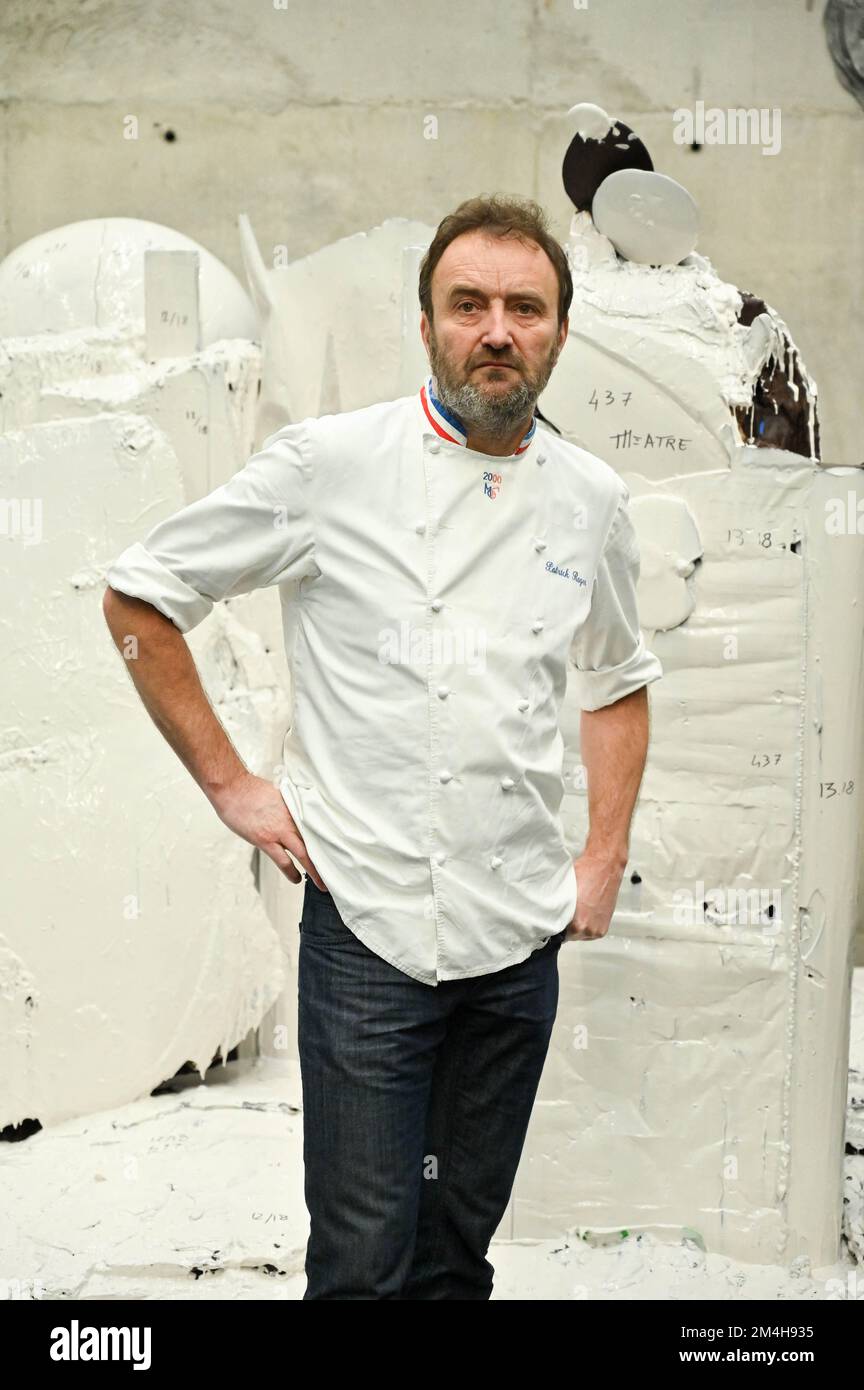 Portrait de Patrick Roger, artiste et sculpteur français du chocolat ...