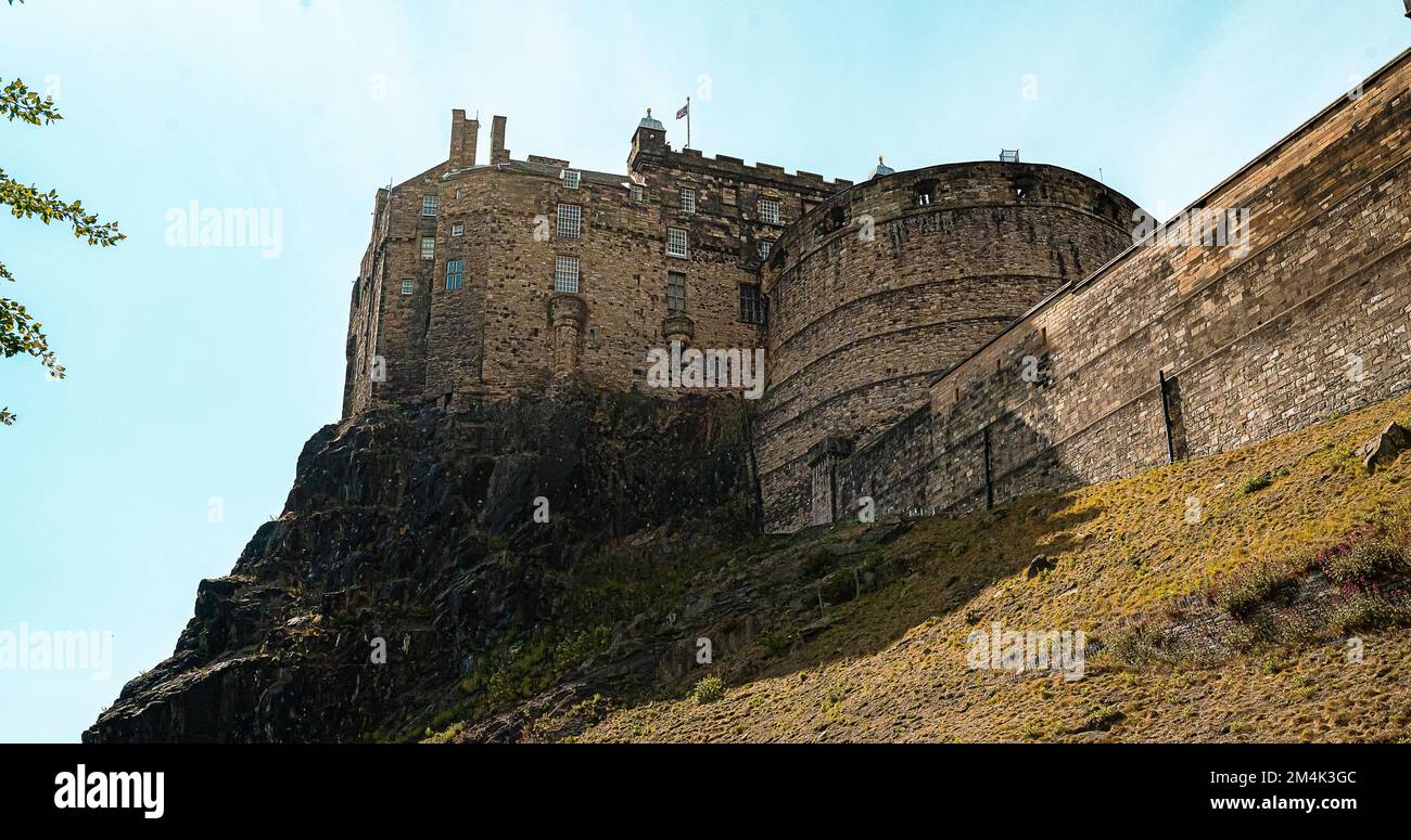 Vue imprenable sur le château d'Édimbourg, également connu sous le nom ...