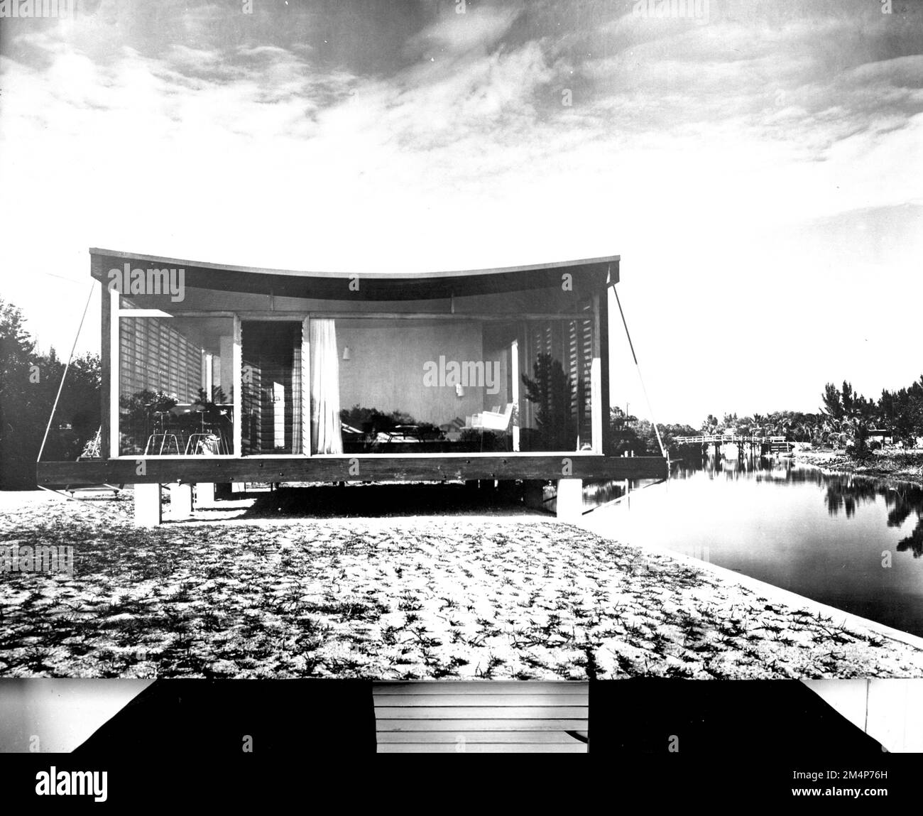 Exposition « 50 Years of US Art ». Photographies des programmes du Plan ...