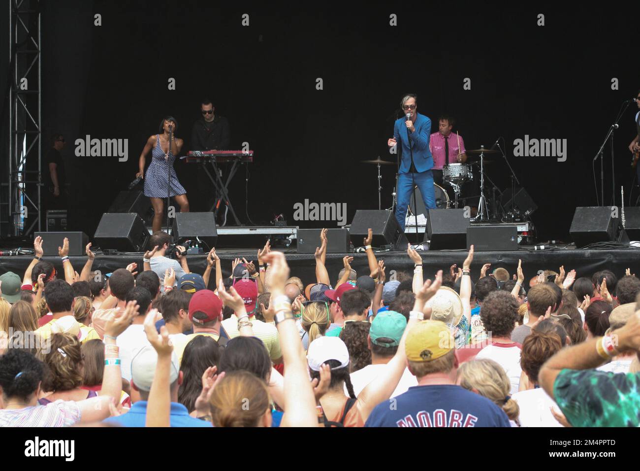 Music band caravan Banque de photographies et d’images à haute ...