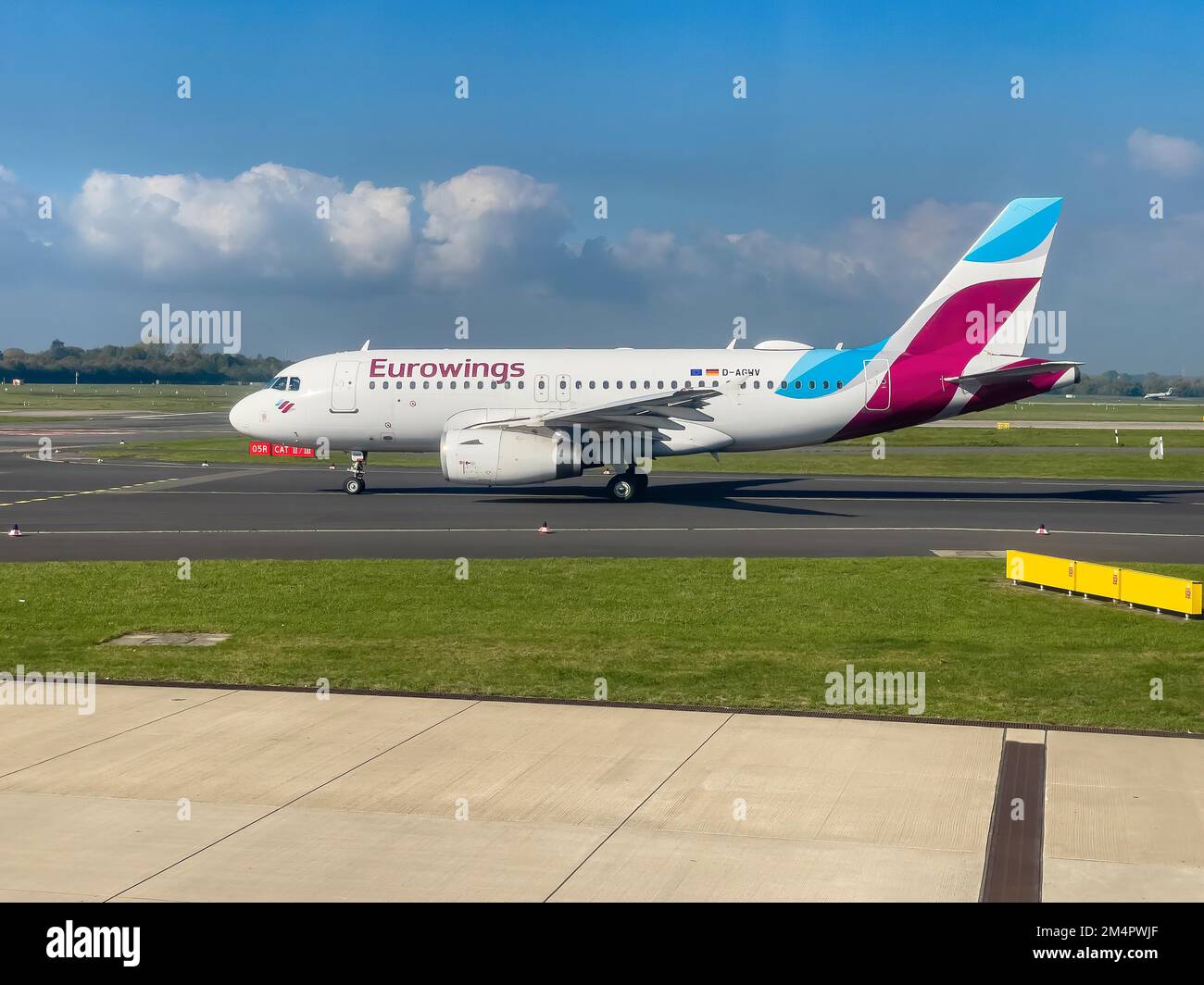 Avion avion passager Jet Jet Eurowings Airbus A319-132 D-AGWV en ...