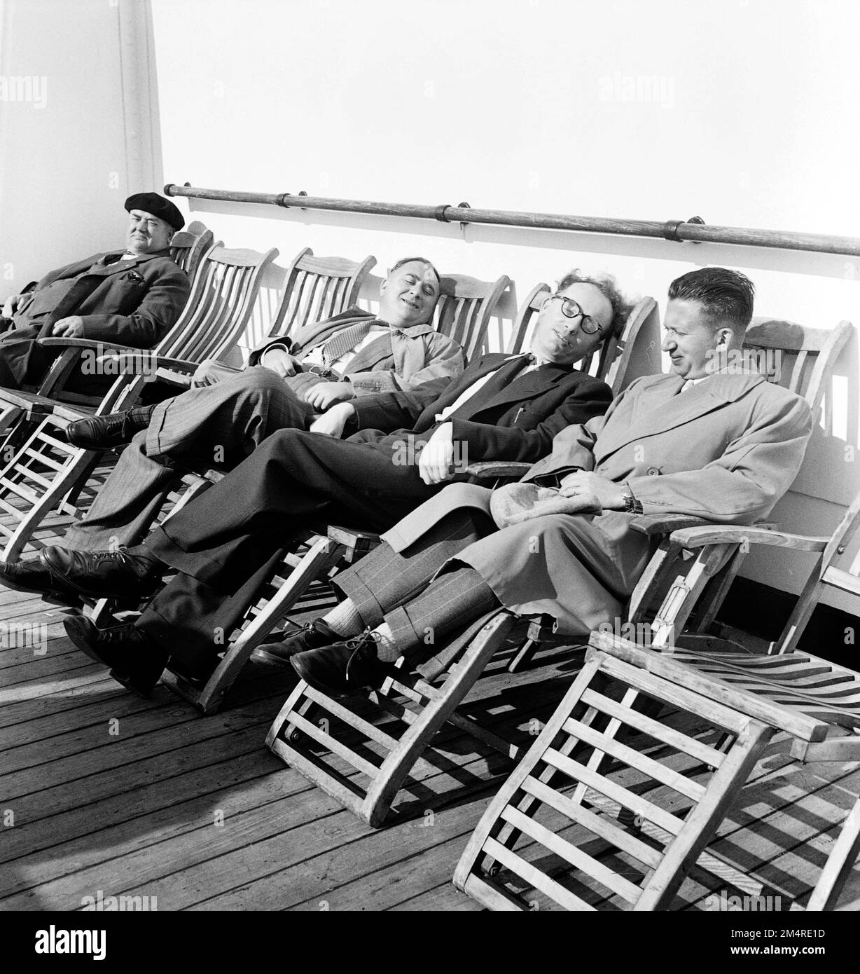 Équipe d'assistance technique/main-d'œuvre. Photographies des ...