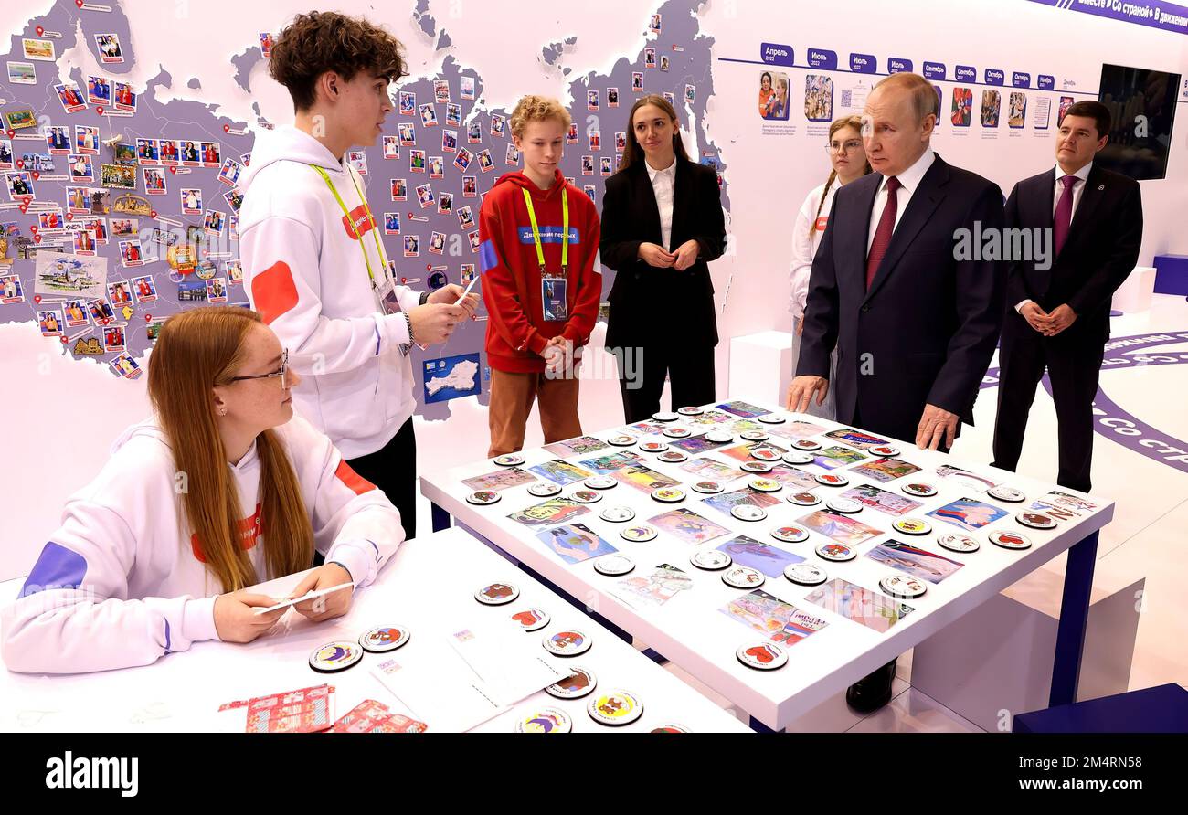 Vladimir Poutine a visité la zone de projet du Centre de la jeunesse au ...