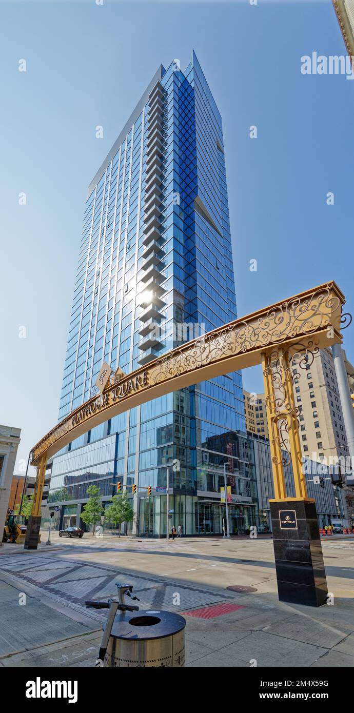 La Fondation Playhouse Square a construit Lumen, une tour moderne en verre pour appartements ...