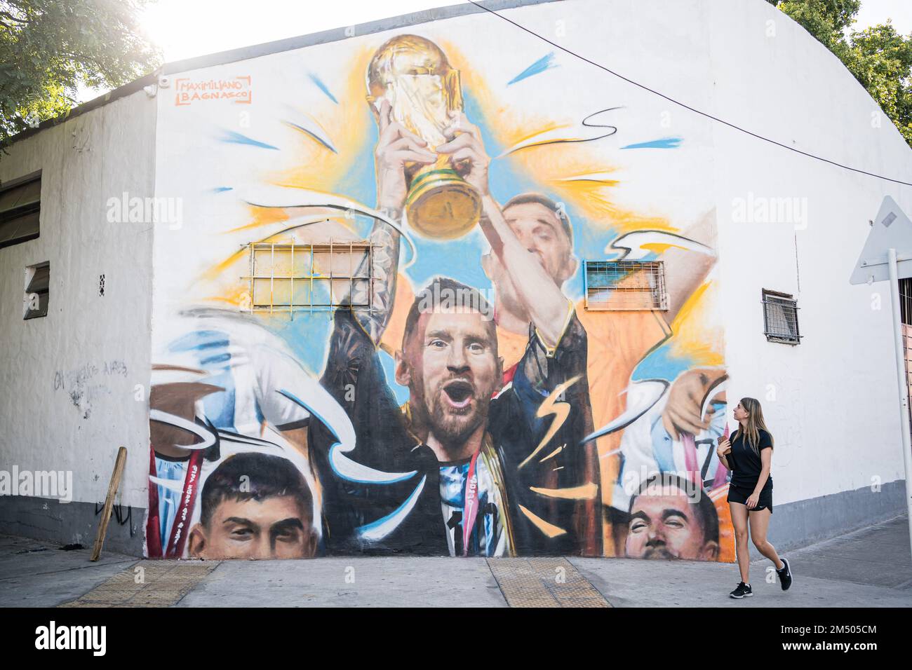 Buenos Aires, Argentine. 23rd décembre 2022. Une femme regarde la ...