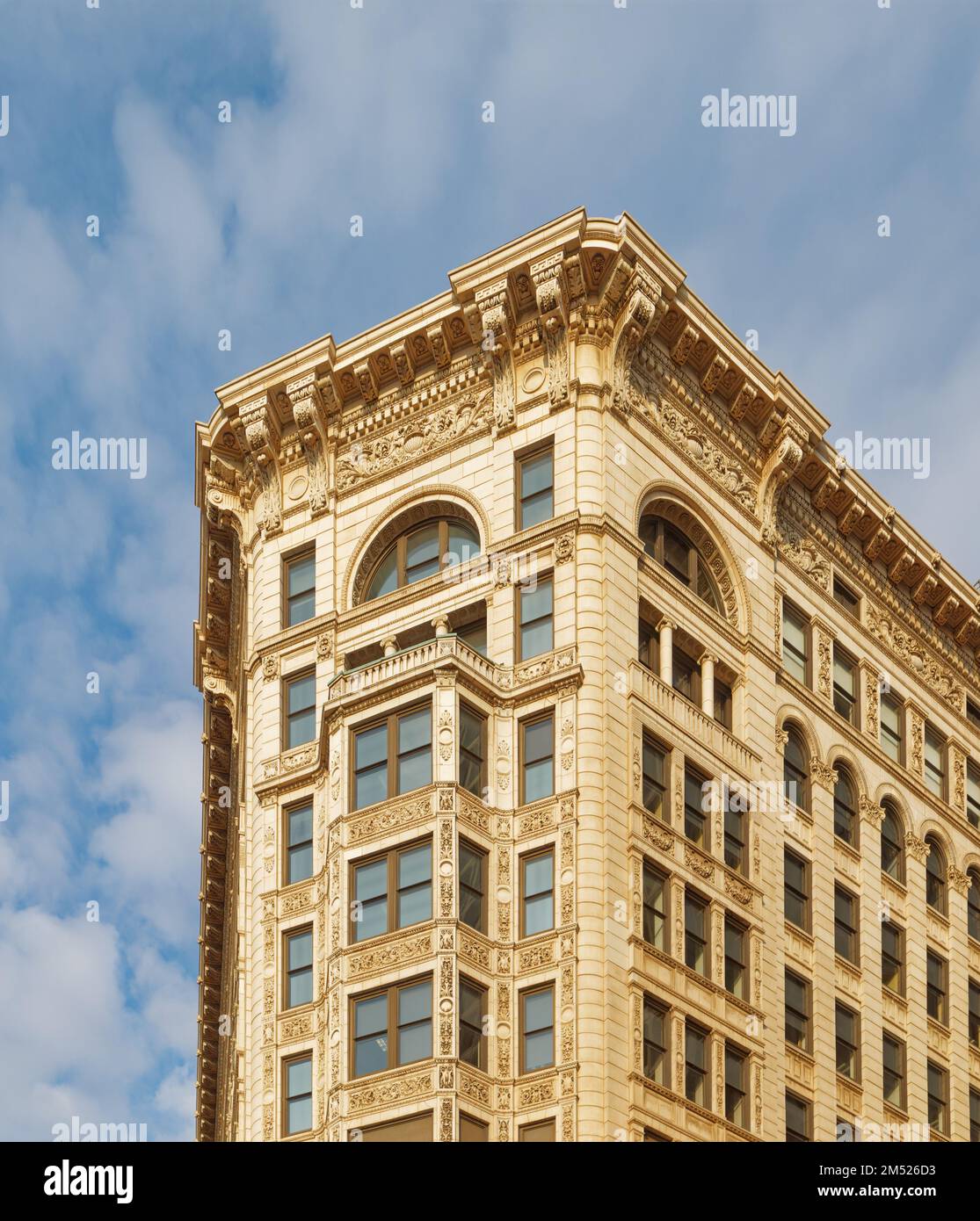 Le Rose Building de 10 étages, revêtu de terre cuite, était le plus ...