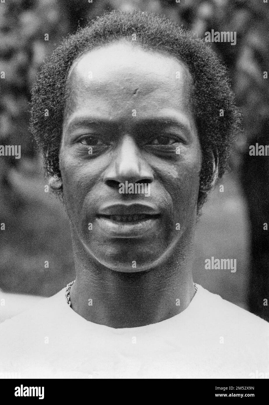 BOB BEAMON USA athlète olympique de saut long connu pour son record du ...