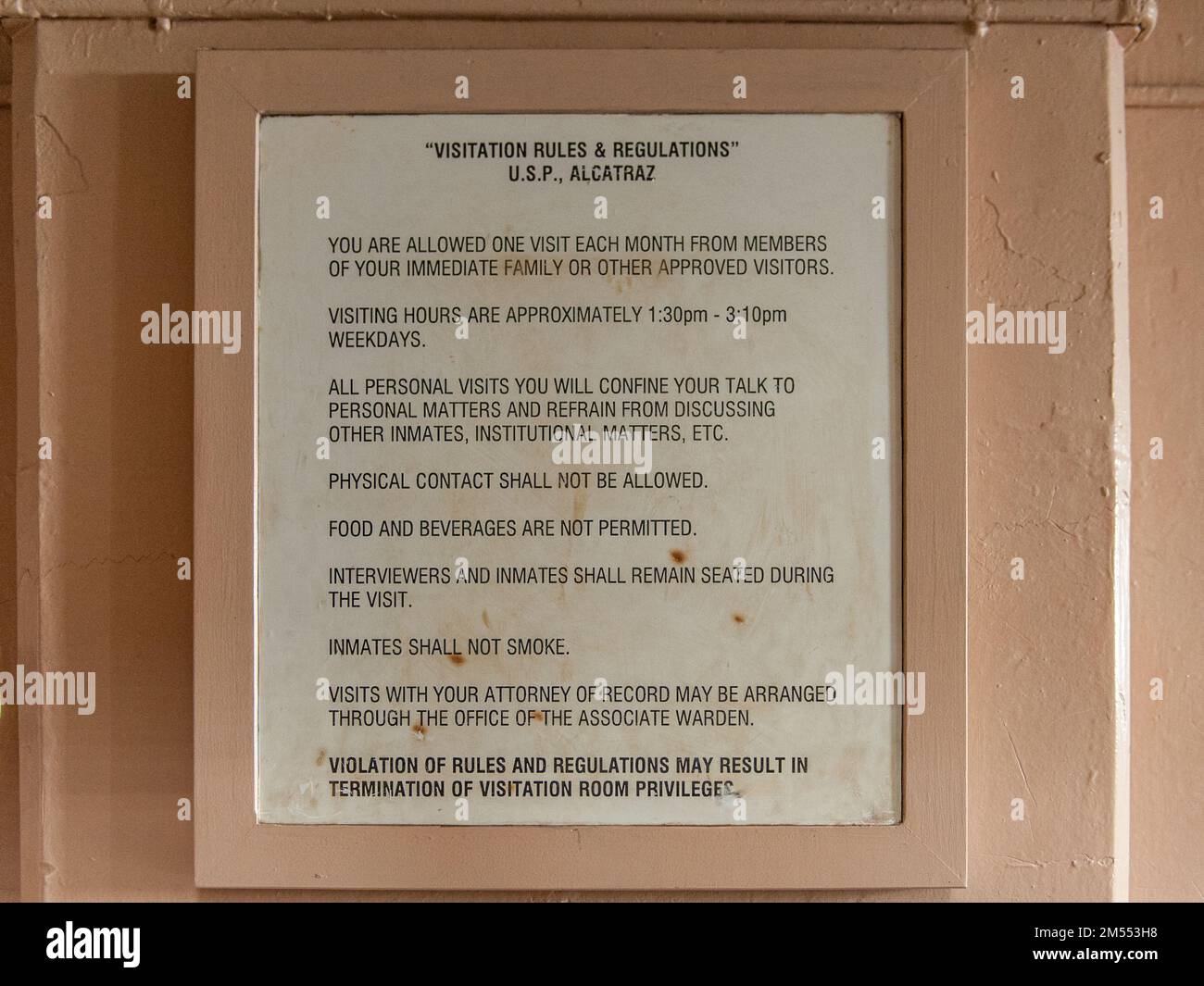 Intérieur d'Alcatraz, la tristement célèbre prison à sécurité maximale ...
