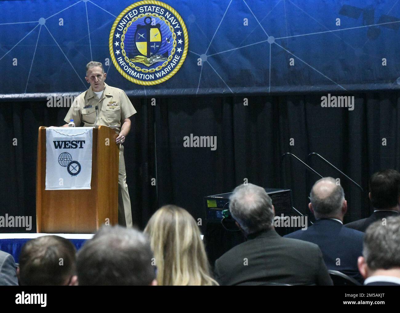 Michael Vernazza, commandant du Naval information Warfighting ...