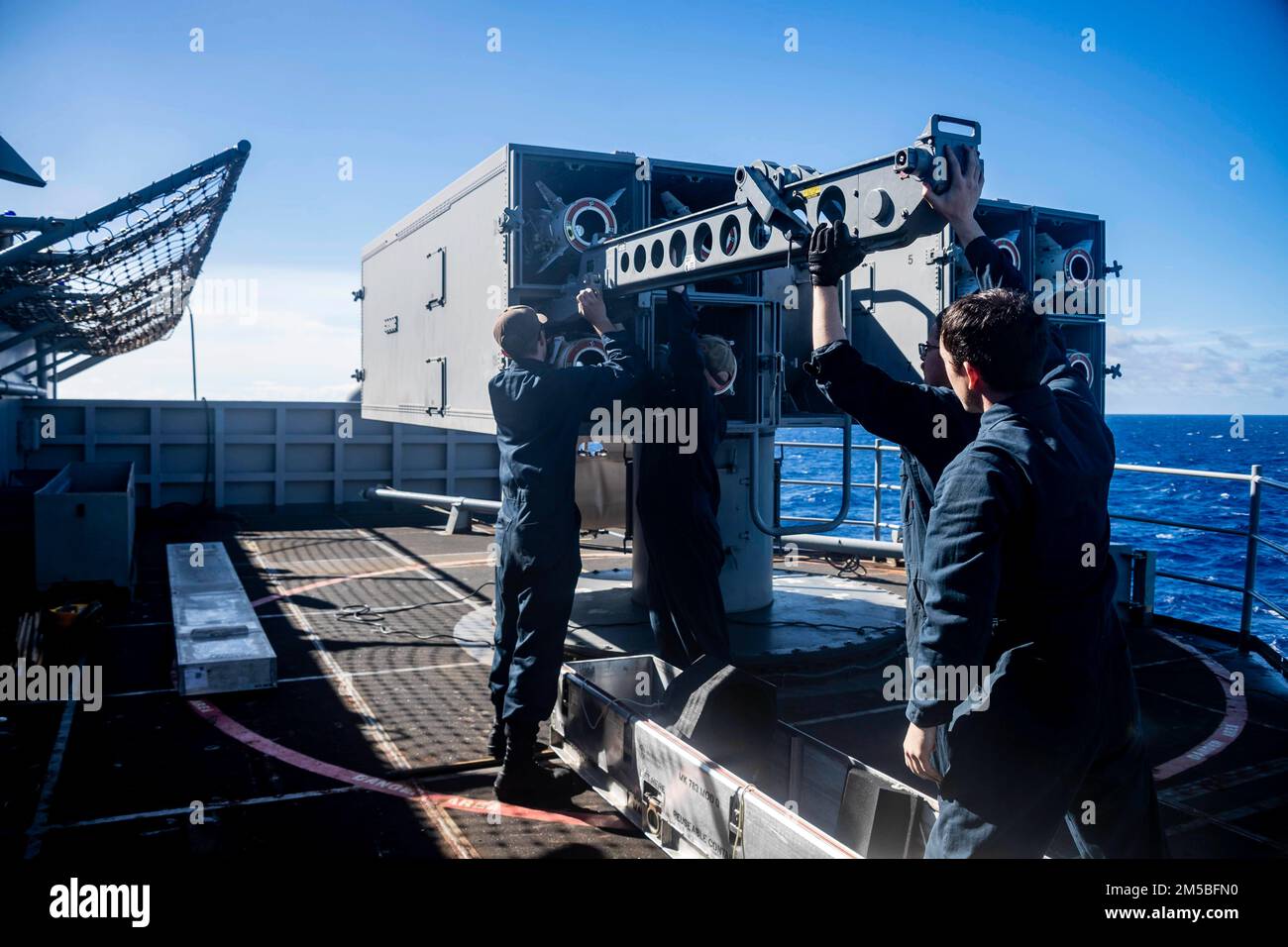 Nato sea sparrow surface missile system Banque de photographies et d ...