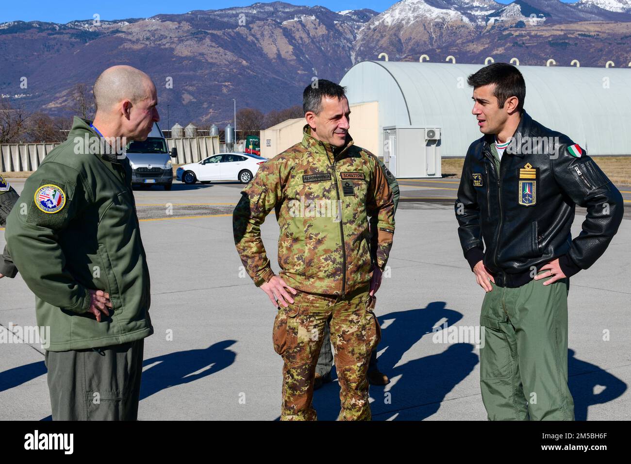 ÉTATS-UNIS Force aérienne Brig. Le général Jason Bailey, commandant de ...