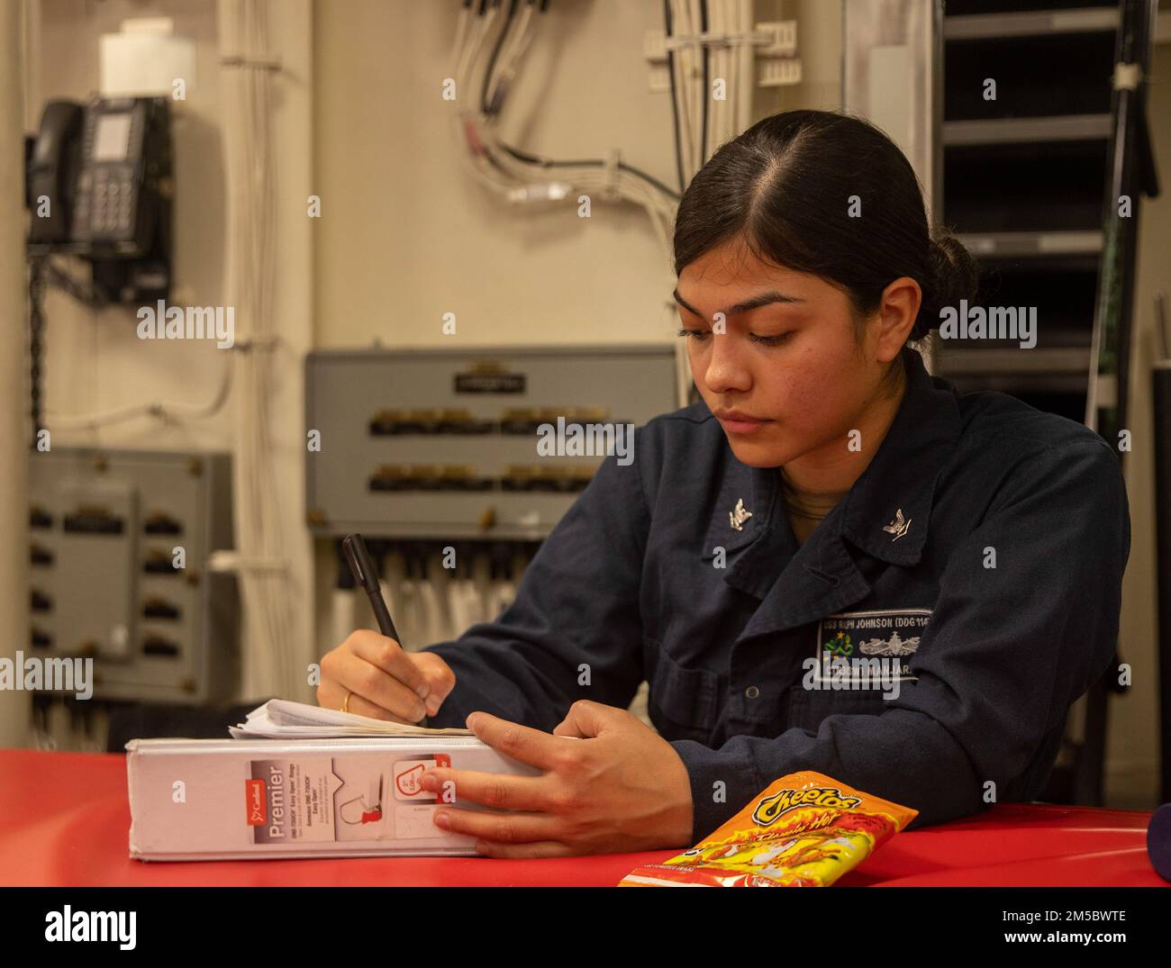 MER DE CHINE DU SUD (24 février 2022) Cryptologic Technician ...