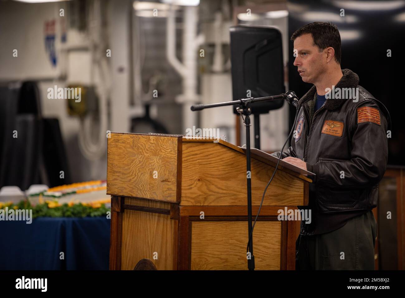 220225-N-HA192-1111 NORFOLK, VIRGINIE. (25 février 2022) - le capitaine ...