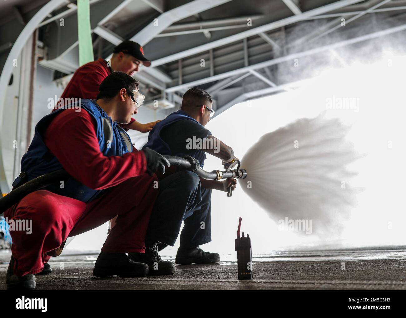 Les marins affectés au service d'ingénierie de l'USS Gerald R. Ford ...