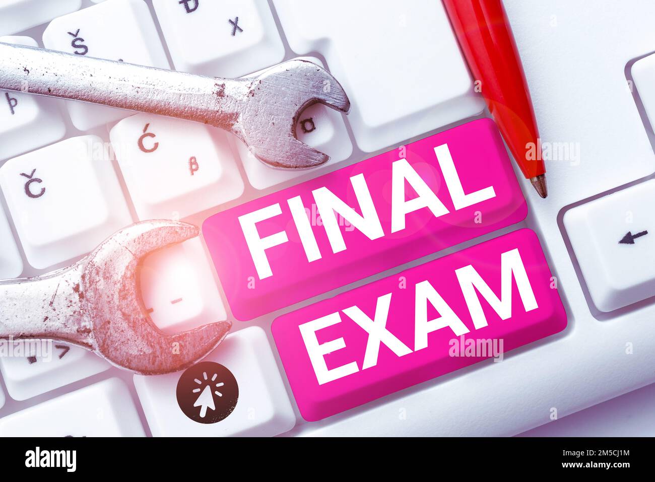 Écriture du texte affichant l'examen final. Test photo conceptuel donné ...
