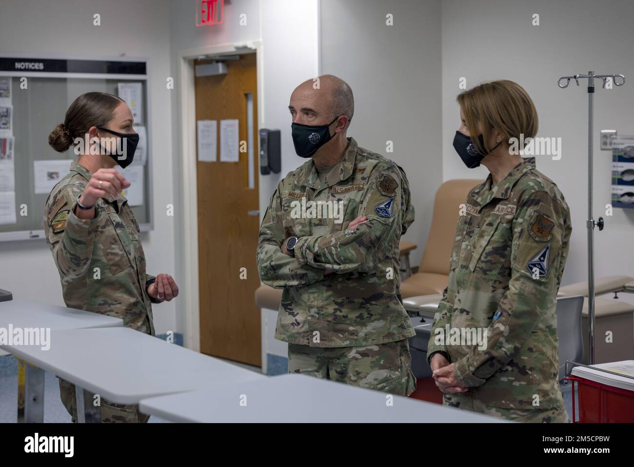 LT. Le général Robert Miller, SG de l'USAF et SG de l'USSF, a visité le ...