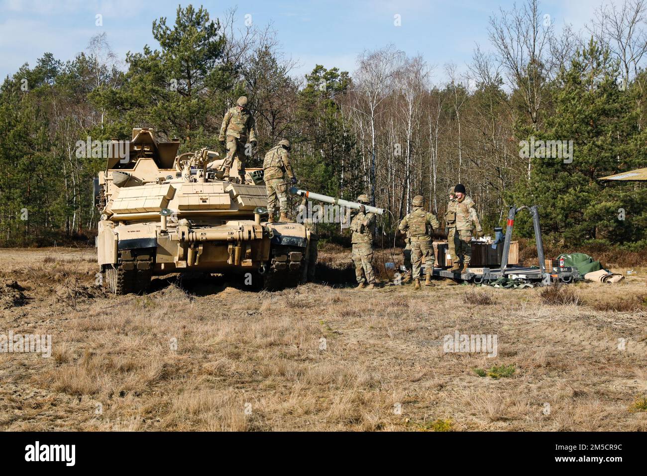 ÉTATS-UNIS Soldats affectés à la Compagnie Bravo, 1st Brigade Engineer ...