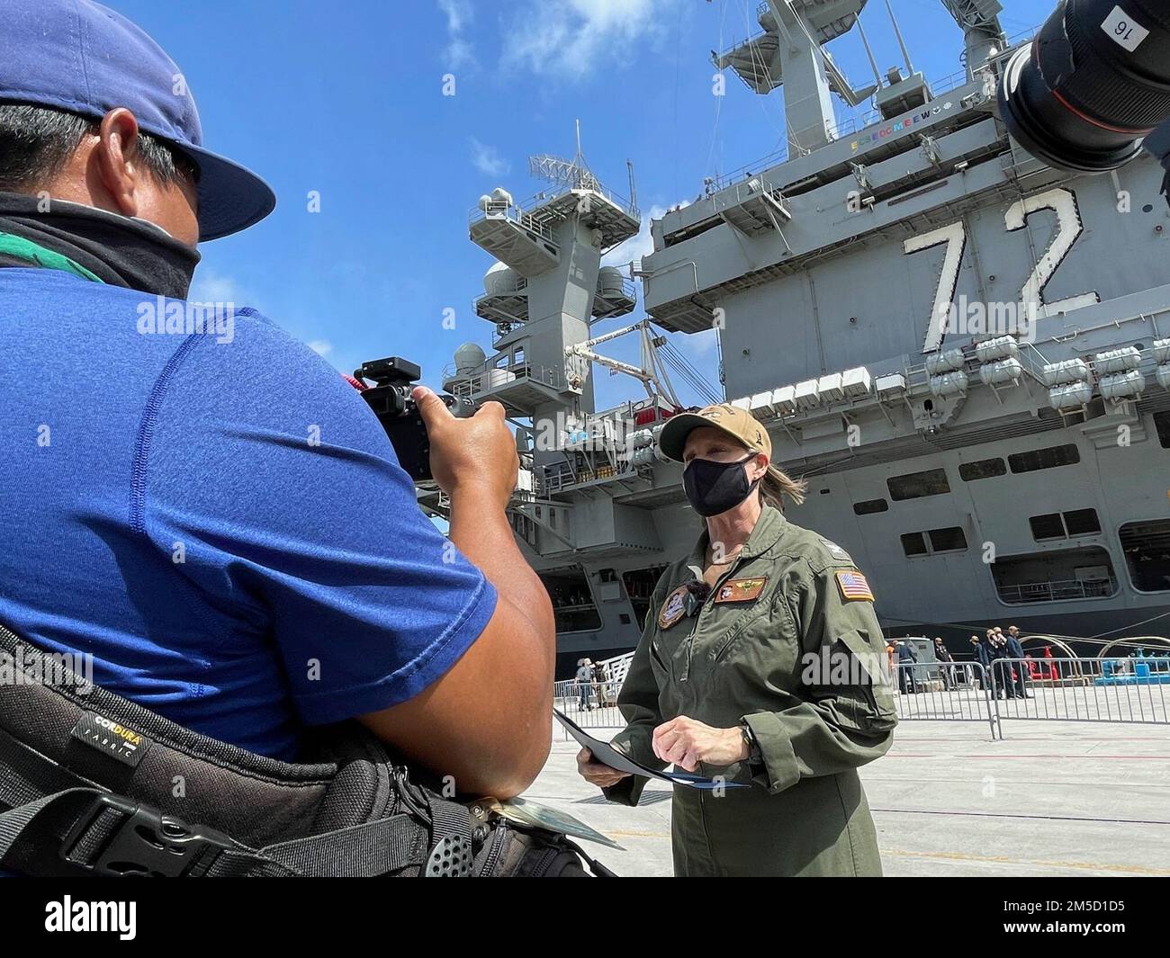 BASE NAVALE DE GUAM (le 2 mars 2022) - le porte-avions de la classe ...