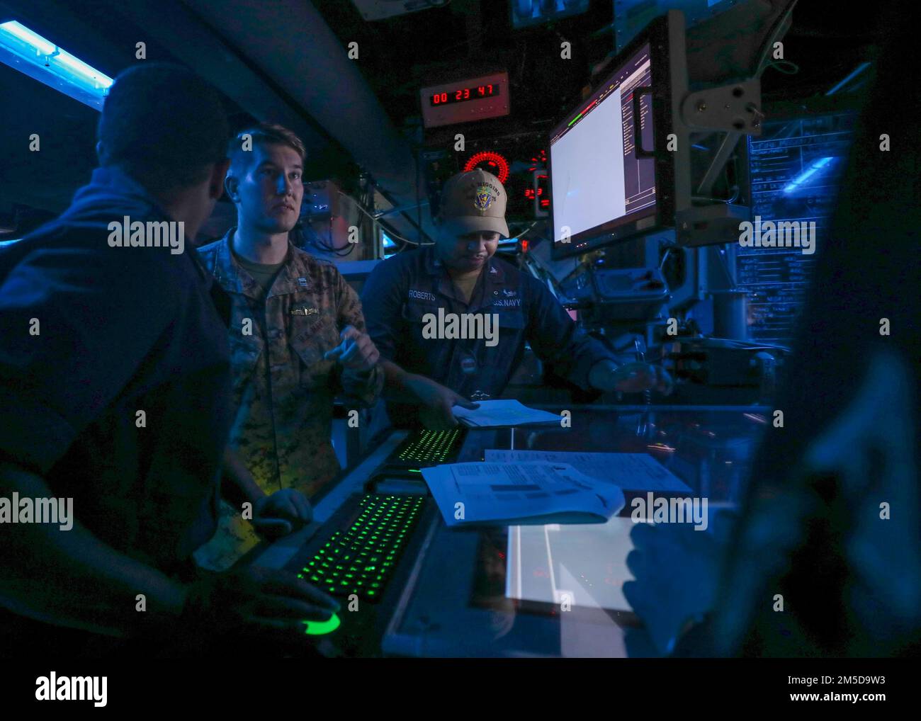 MER DES PHILIPPINES (3 mars 2022) 1st le lieutenant Dillon Duke (au ...