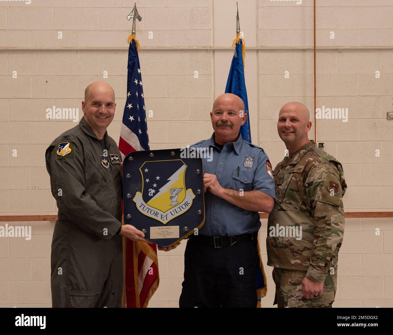 Norman Bloom, lauréat du prix annuel 49th du Groupe de soutien de la ...