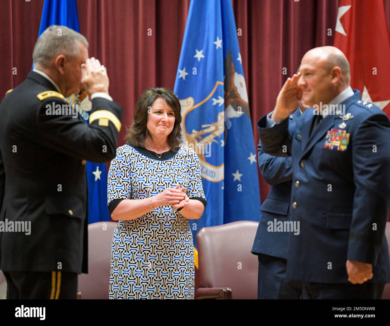 Judy Blanchard, épouse du général de division Barry A. Blanchard ...