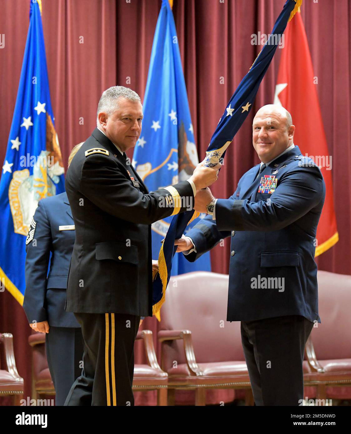 Le général de division Barry A. Blanchard, commandant de la Garde nationale aérienne du ...