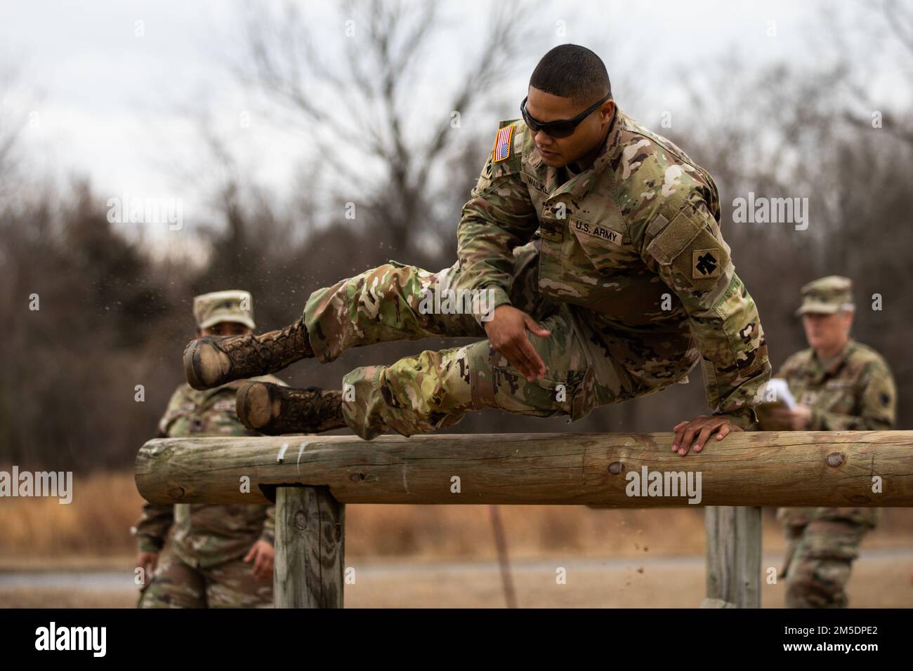 Le sergent Warren Walker de la Garde nationale de l'Armée de l'Oklahoma ...