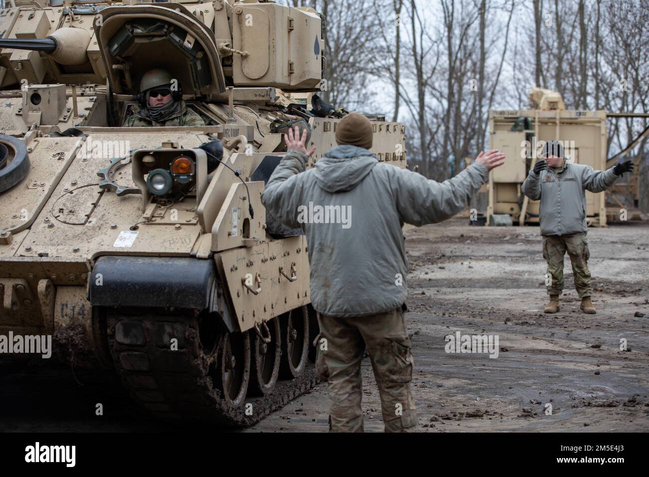 ÉTATS-UNIS Les mécaniciens de l'armée affectés au 2nd Bataillon, 34th ...
