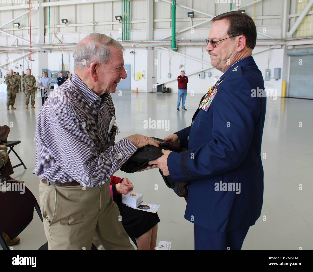 Le général de division Billy M. Nabors, ancien général adjoint (aérien) et commandant de la ...