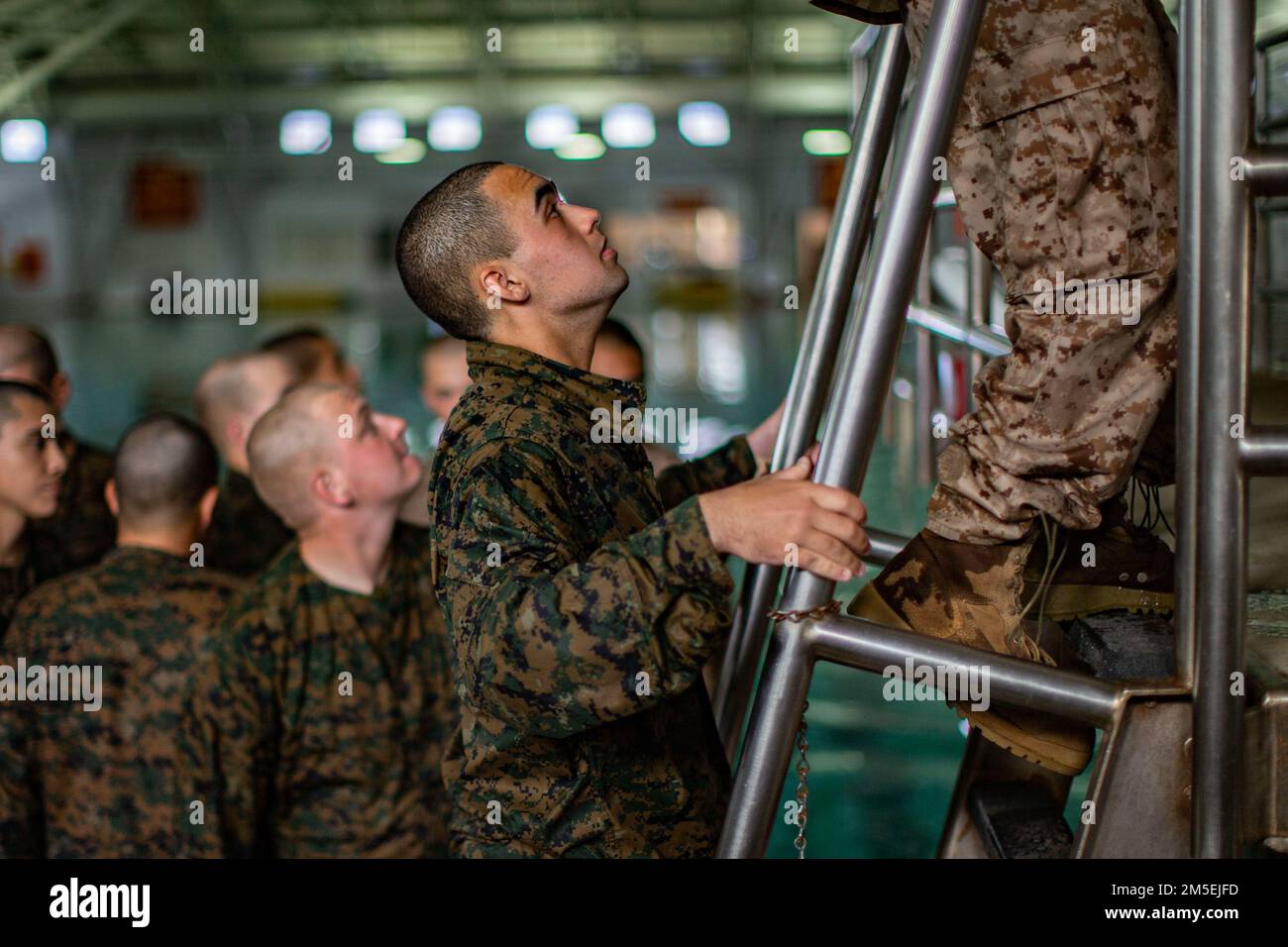 Marine corps water survival training program Banque de photographies et ...