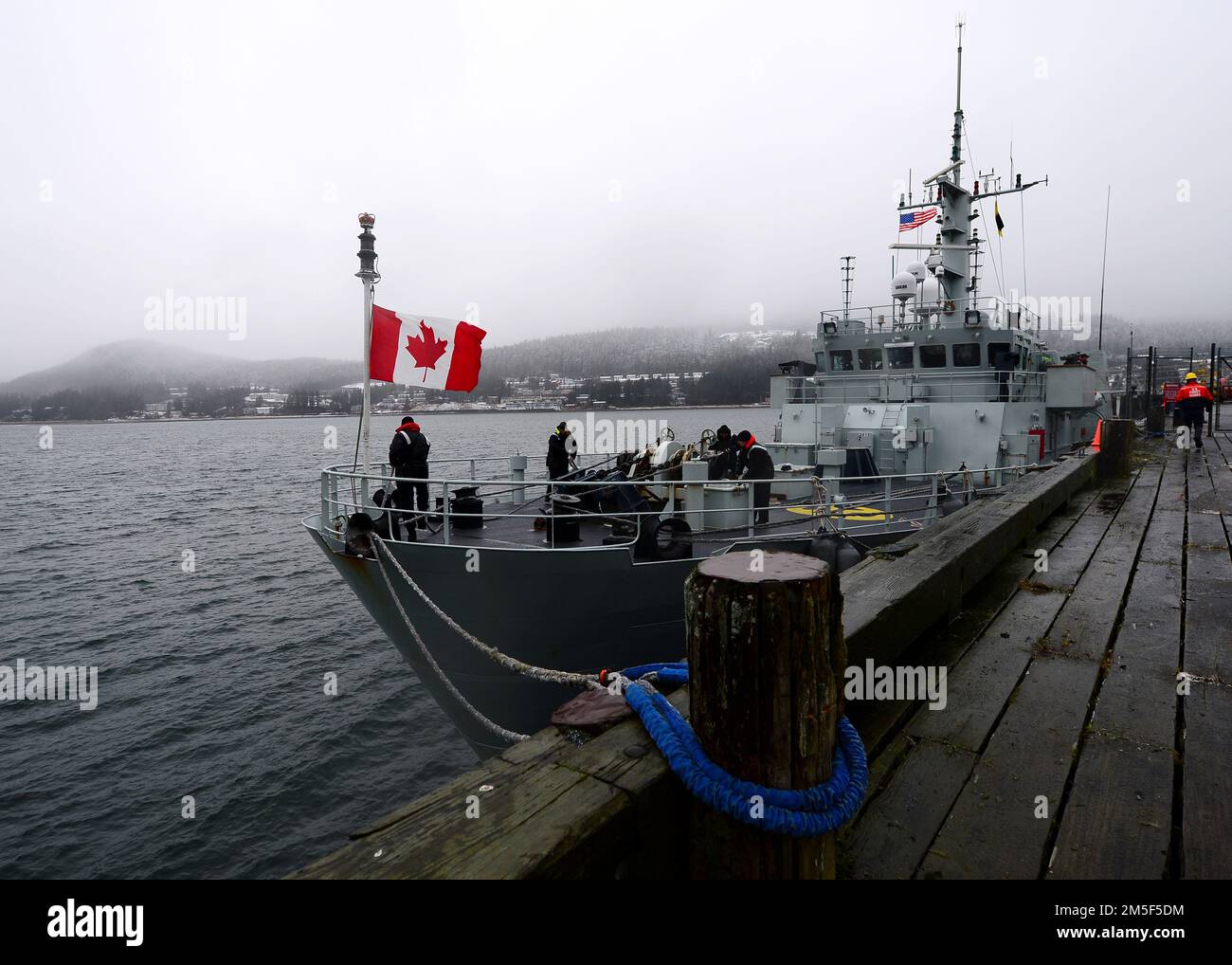 Le navire canadien de défense côtière de classe Kingston, le navire canadien de sa Majesté ...