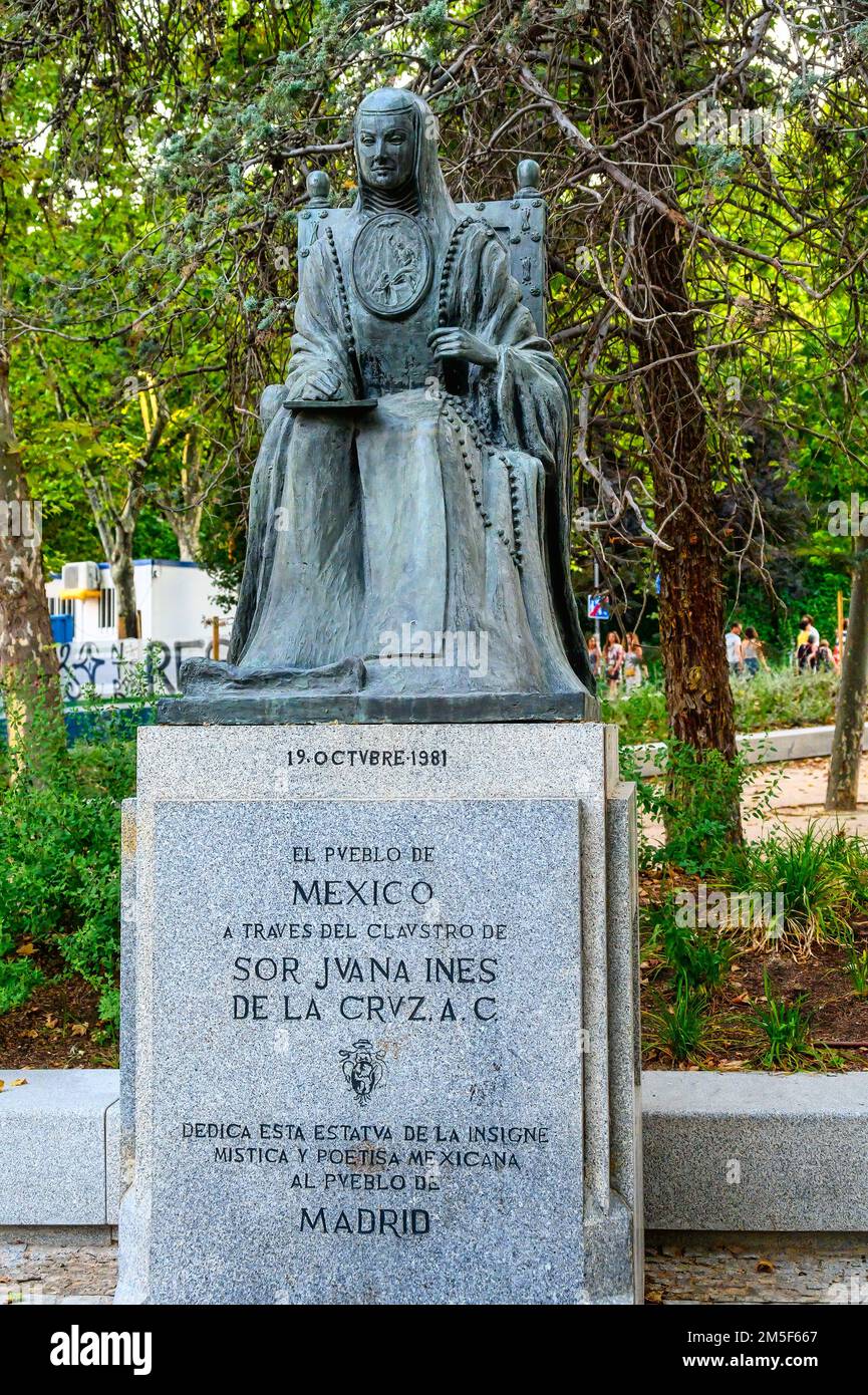 Sculpture métallique de SOR Juana Ines de la Cruz. Elle était une écrivaine et une philosphère ...